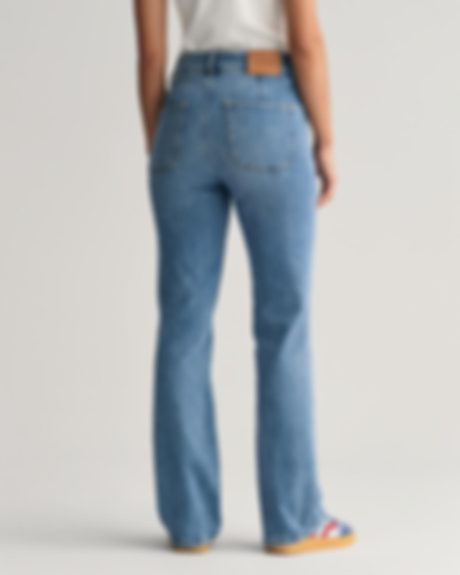 Jeans med sleng og lommer | Siste mote: Klær, tilbehør og interiør ...