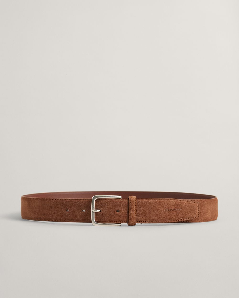 Klassisk belte med semsket skinn til herre | GANT Norge