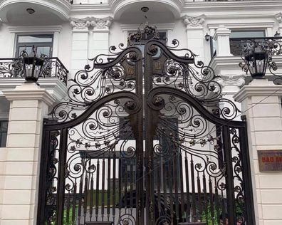 Custom Iron Gate Designs - Monarch Ironworks