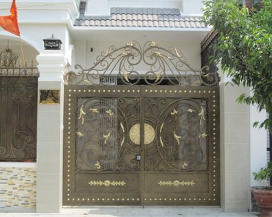 Custom Iron Gate Designs - Monarch Ironworks