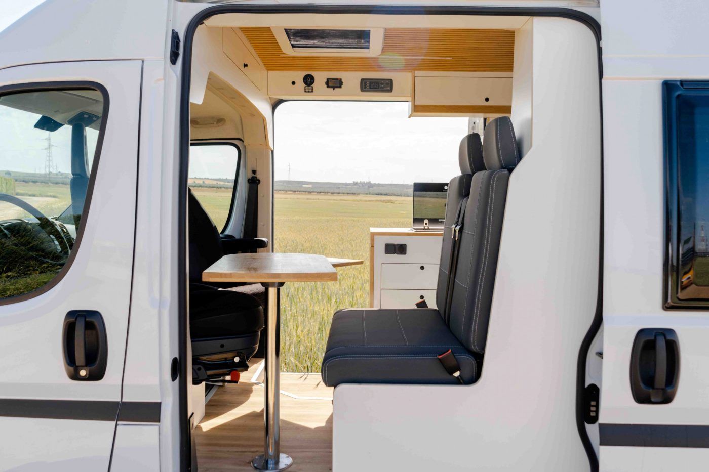 Venta de furgonetas camper con equipamiento premium | Concecamper