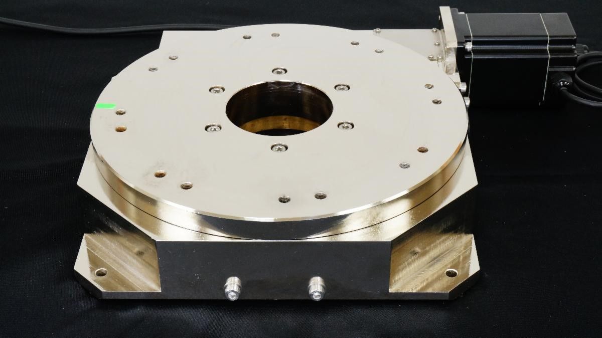 Intellidrives Offers Water-Tight and Dust-Proof Rotary Tables