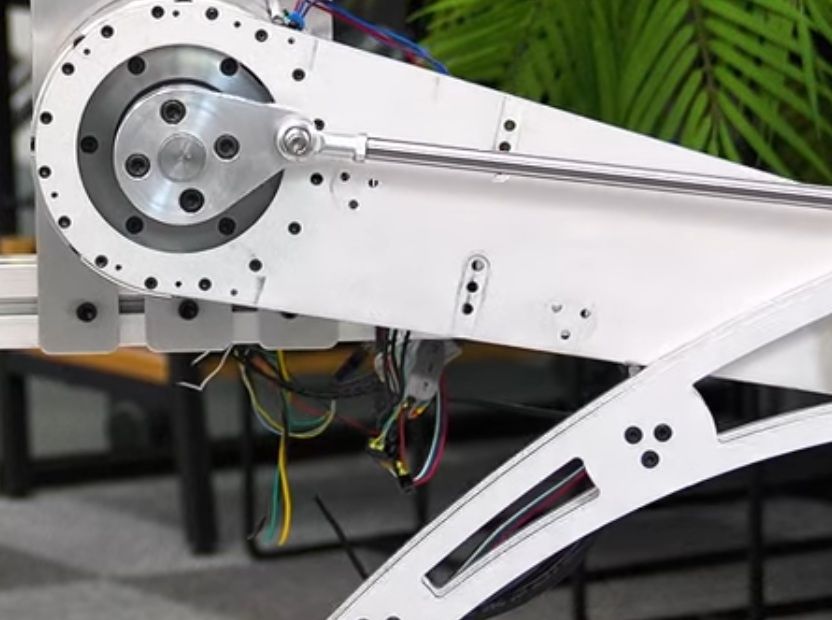 Ultra-Compact Micro Actuator for Robotic Hands