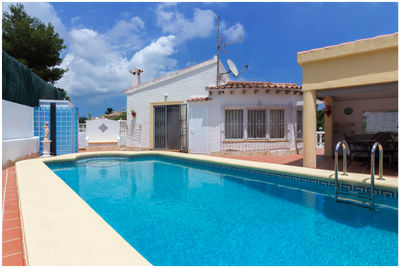 Holiday homes with pool in Spain
