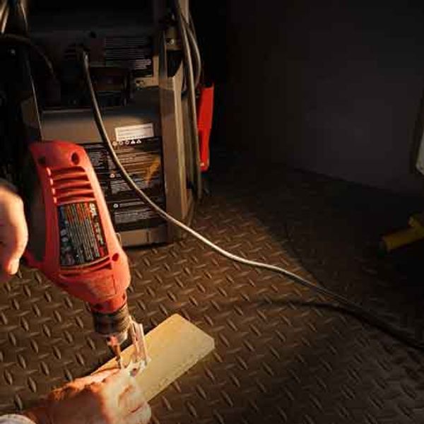 Schumacher DSR116 DSR ProSeries Jump Starter Plus 400W Power Inverter