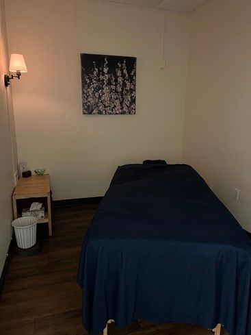 Massage room for rent by the day or full time - Treatment rooms and ...
