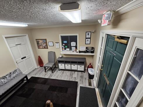 Deluxe Therapy Suite 106 - Treatment rooms and therapy offices to rent ...