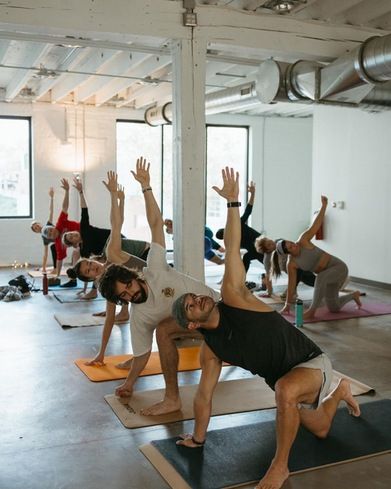 Wellness Office in Yoga Studio - Treatment rooms and therapy offices to ...