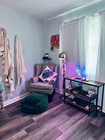 STUNNING THERAPY ROOM w/ SMALL STUDIO - Treatment rooms and therapy ...