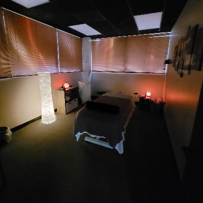 Professional Massage and treatment room for rent - Therapist Offices ...