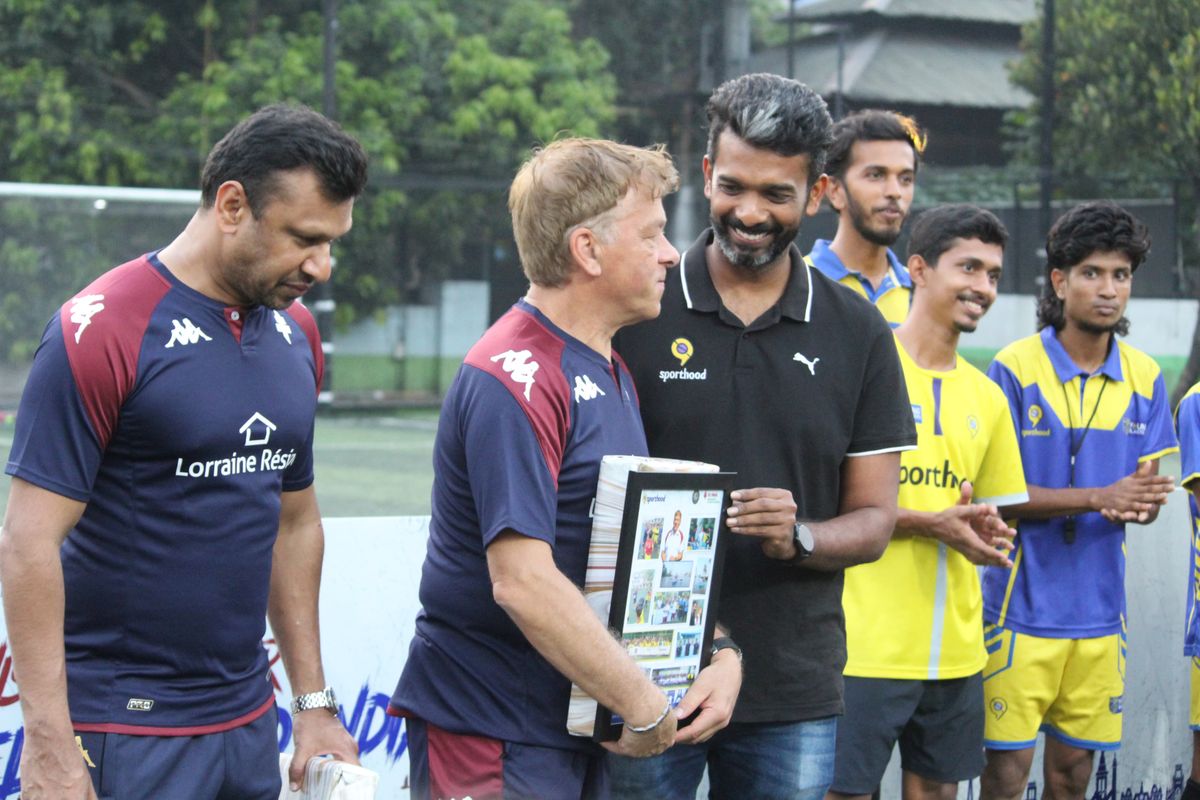 Book courts, Kids Coaching, Football, Badminton, Swimming near you