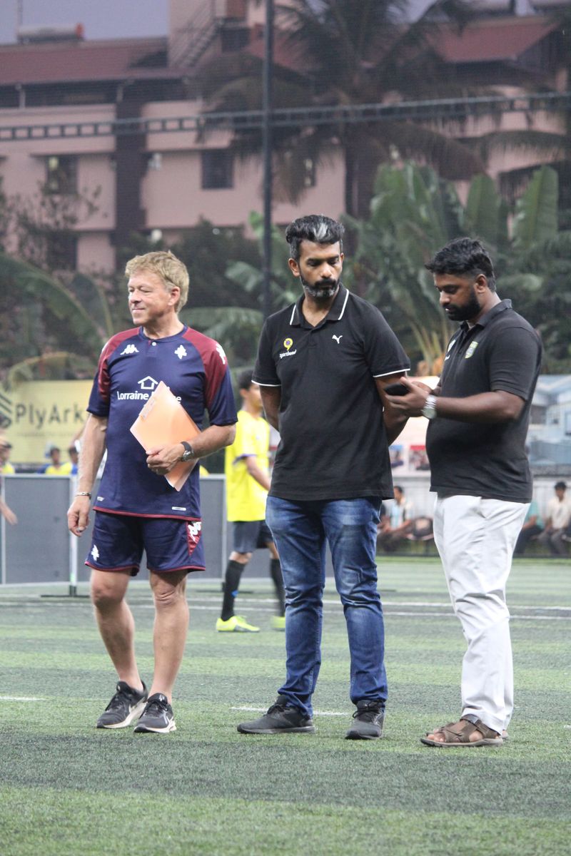 Book courts, Kids Coaching, Football, Badminton, Swimming near you