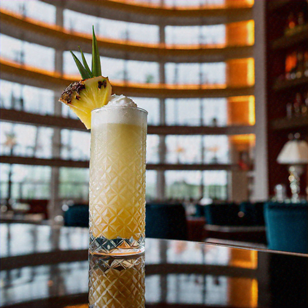 Pineapple Bourbon Cream Delight, Tropical bourbon cream cocktail with ...