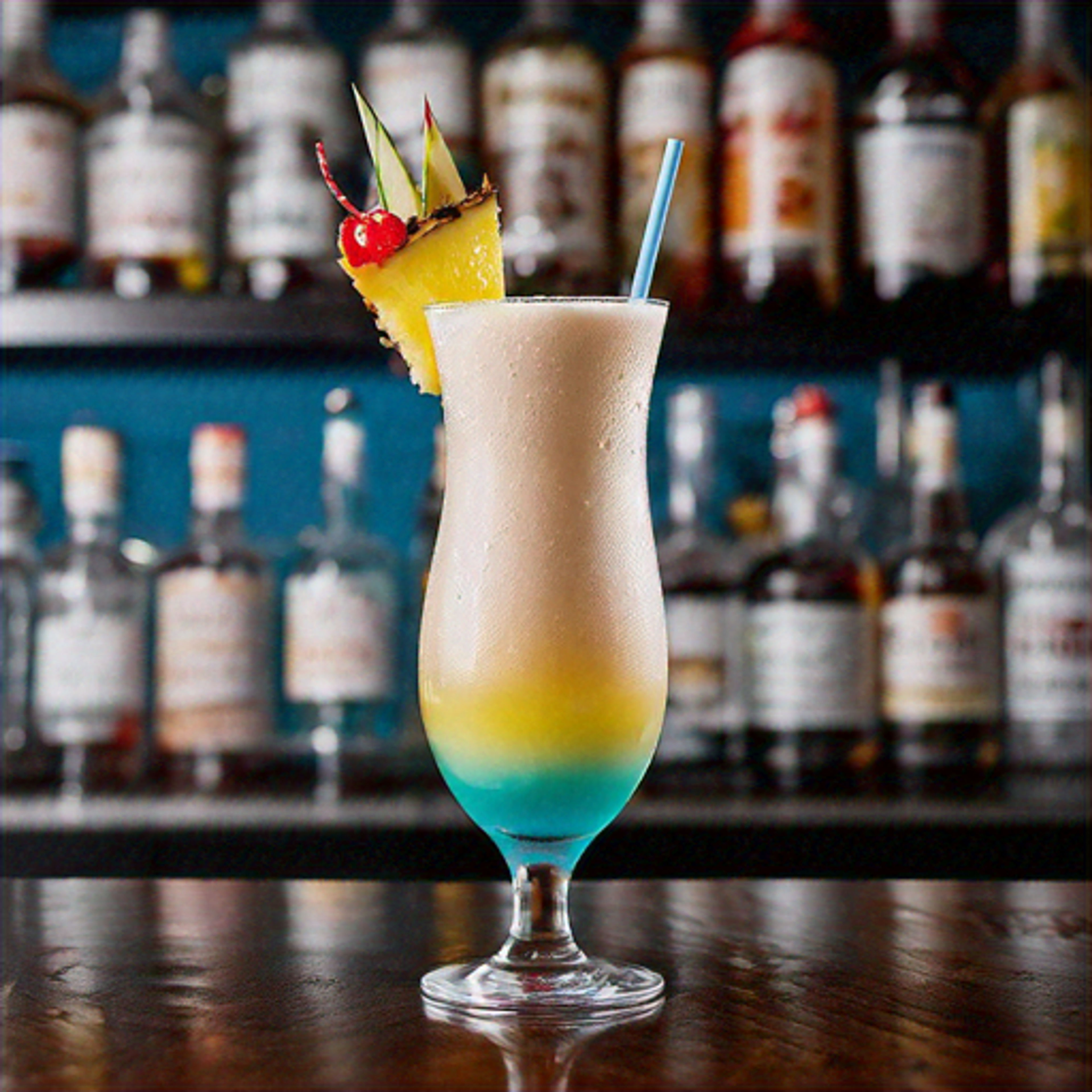 Tropical Fizz Delight, Refreshing tropical cocktail with vodka or rum