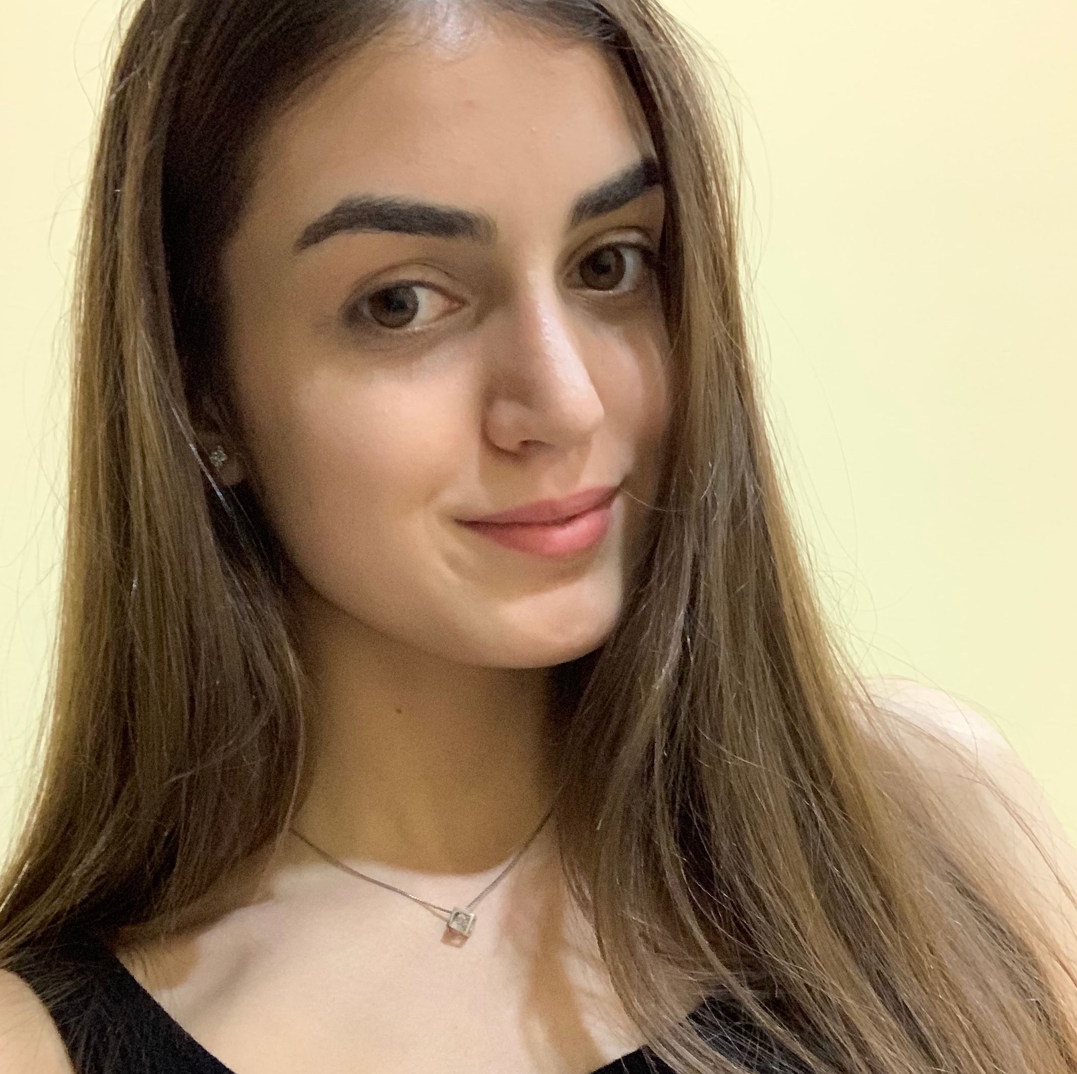 Christina Crow's Instagram, Twitter & Facebook on IDCrawl