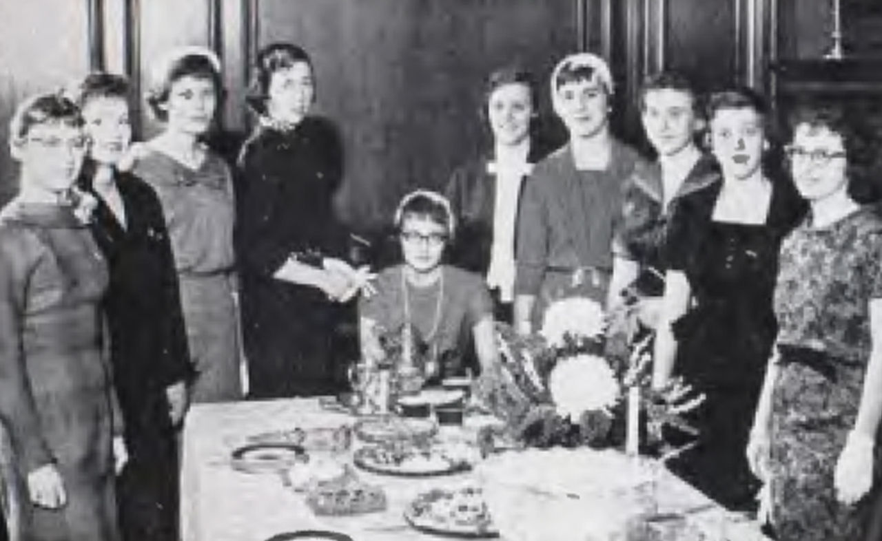 Gamma Epsilon Chapter installed - Alpha Sigma Alpha