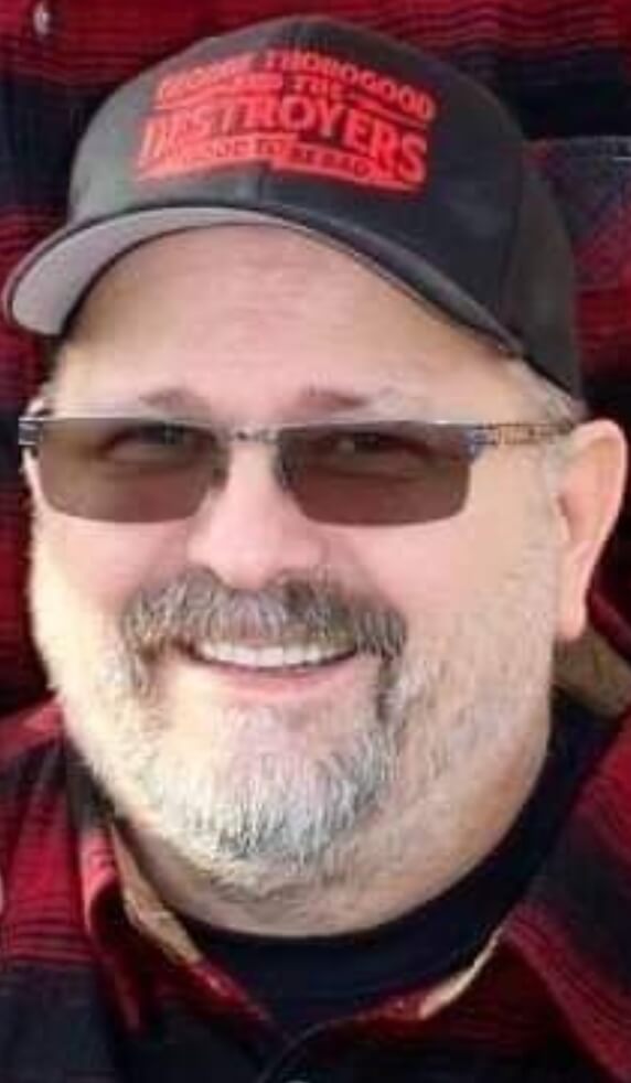 Danny Thompson's Instagram, Twitter & Facebook on IDCrawl