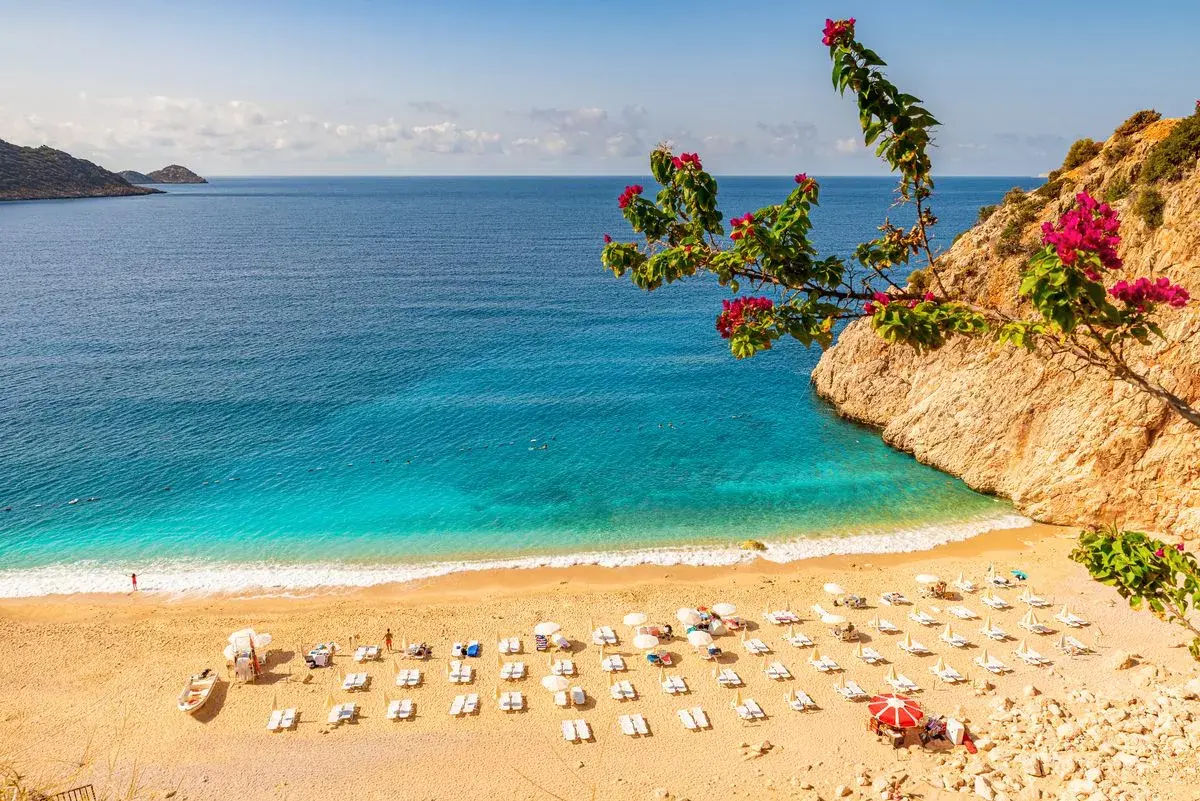 Turkey Set to Break Tourism Records in 2025 as Brits Snub Spain