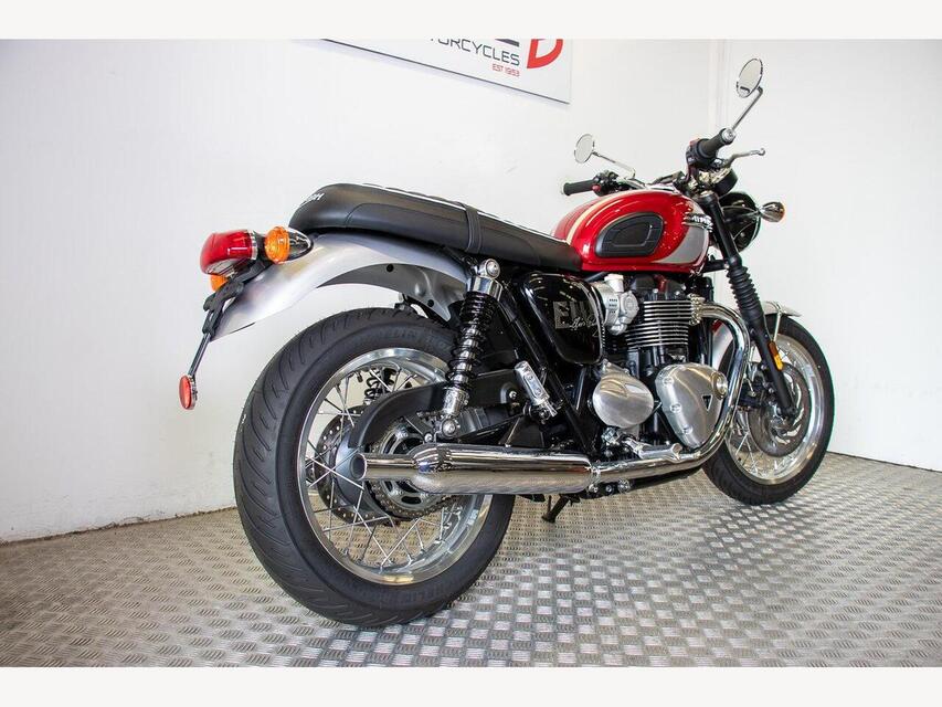 Triumph BONNEVILLE T120 ELVIS PRESLEY LIMITED EDITION - Motorbike ...