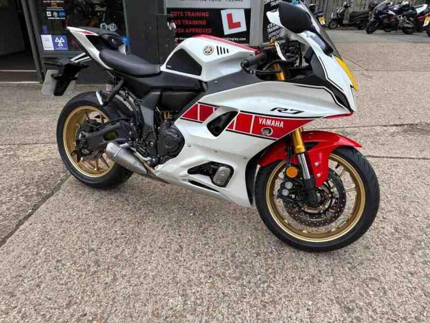 Yamaha R7 WGP 60TH ANNIVERSARY (2024) - Motorbike Community & Free Bike ...