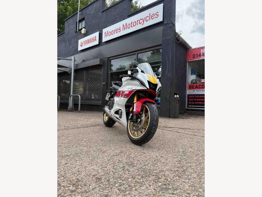 Yamaha R7 WGP 60TH ANNIVERSARY (2024) - Motorbike Community & Free Bike ...