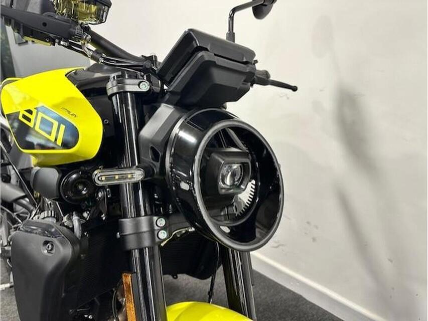 Husqvarna VITPILEN 801 (2025) - Motorbike Community & Free Bike ...