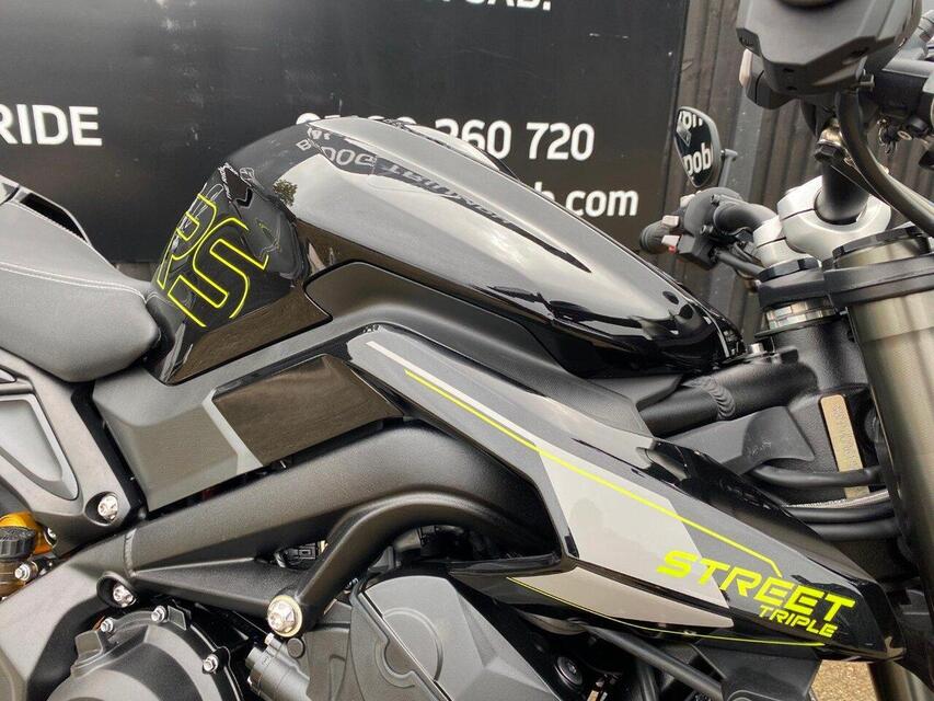 Triumph Street Triple 765 (2025) - Motorbike Community & Free Bike ...