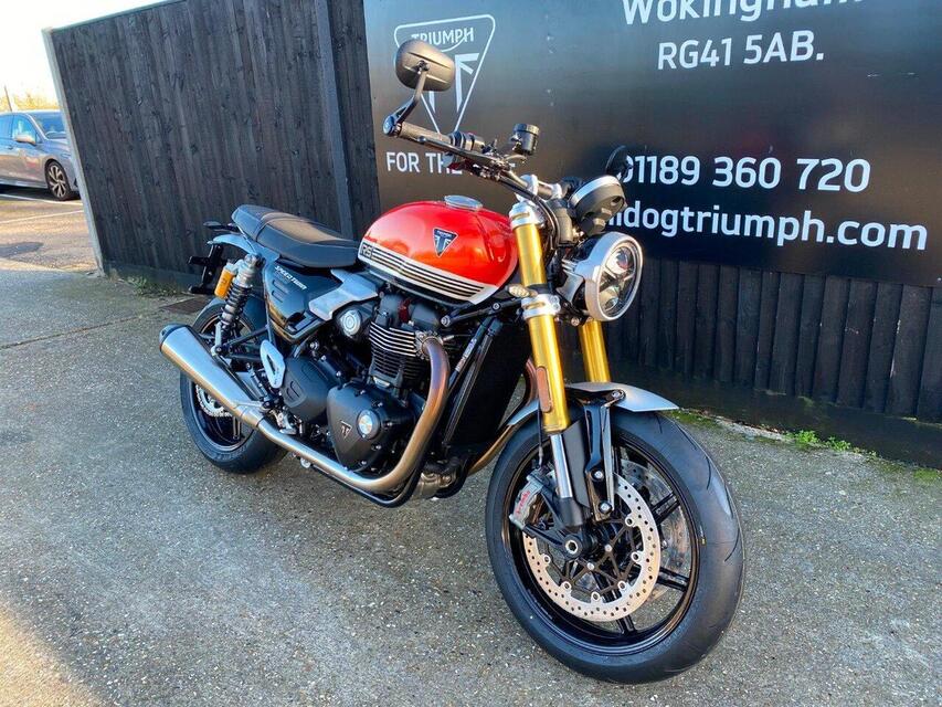 Triumph SPEED TWIN 1200 RS (2025) - Motorbike Community & Free Bike ...