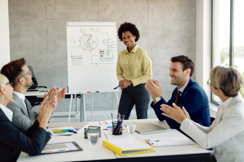 Transformational Leadership: Inspiring Change and Driving Innovation - DLIT Transformational Leadership: Inspiring Change and Driving Innovation - DLIT