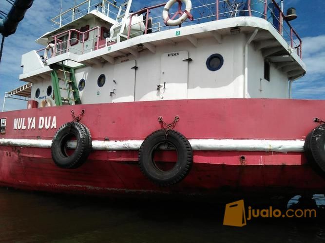 Kapal SPOB ( Ship Propeller Oil Barge ) di Kota Jakarta Utara, DKI ...