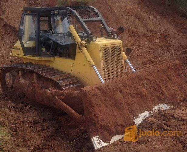KOMATSU BULLDOZER D85ESS-2 tahun 2011 di Kota Jakarta Timur, DKI ...