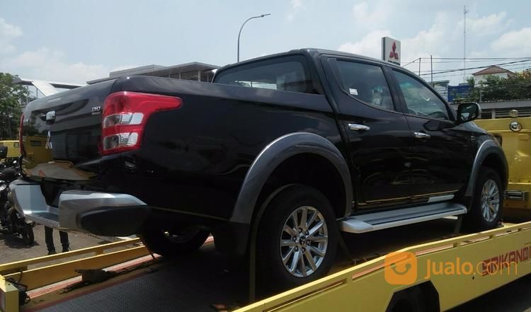 Mitsubishi Strada Triton Exceed 4x4 Mt/At Turbo , Tangguh Disegala ...