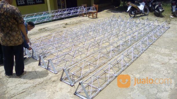 Tiang Tower Triangle Tangerang di Kota Tangerang Selatan, Banten ...