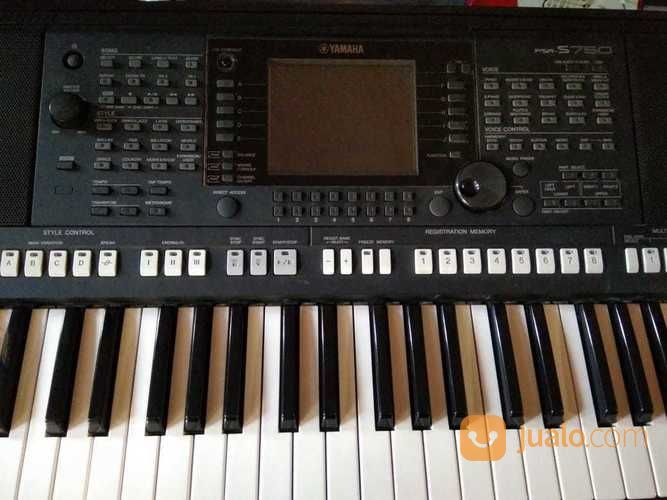 Keyboard YAMAHA PSR S750 di Kota Bandung, Jawa Barat | Jualo.com