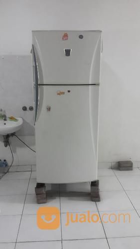 Lemari Es Sharp Superior di Kota Jakarta Utara, DKI Jakarta | Jualo.com