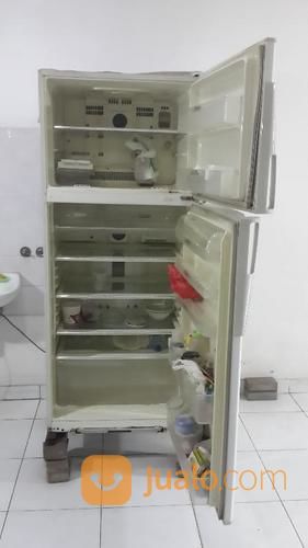 Lemari Es Sharp Superior di Kota Jakarta Utara, DKI Jakarta | Jualo.com