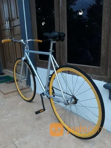 Sepeda Fixie Silver Yellow di Kota Malang, Jawa Timur | Jualo.com
