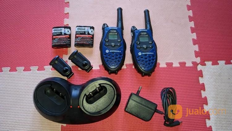HT Atau Handy Talkie Merk Motorola T5720 (Sepasang) di Kota Banjarmasin ...