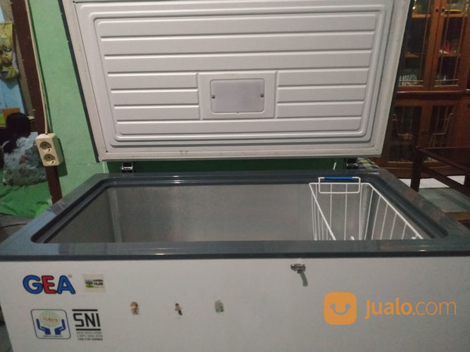 FREEZER KAPASITAS BESAR 220L di Kota Bogor, Jawa Barat | Jualo.com