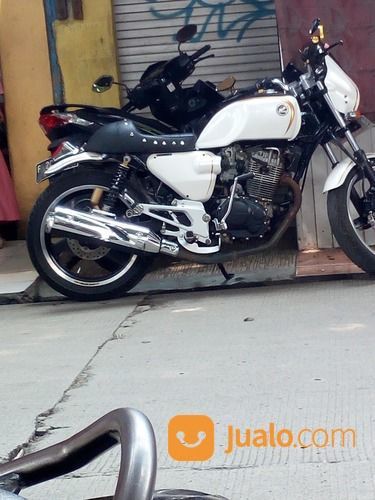 Motor Tiger Revo Costum Caferacer di Kota Depok, Jawa Barat | Jualo.com