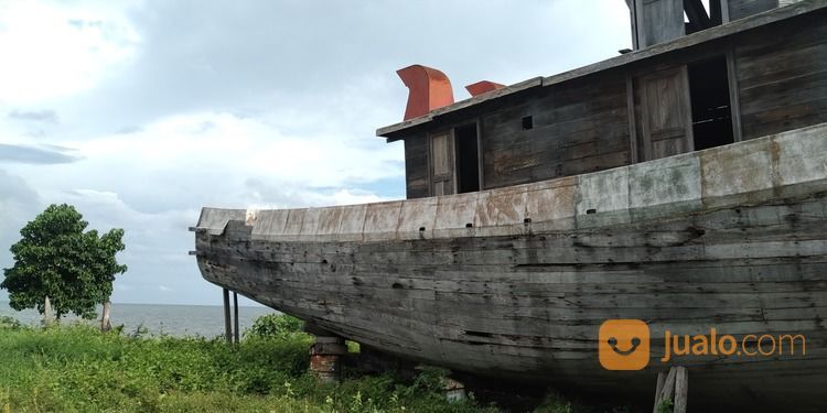 KAPAL PANDU (TUGBOAT) Kapal Kayu Kondisi Apa Adanya di Kab. Banyuwangi ...