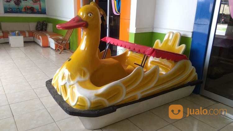 Kolam Renang Odong Risma Bebek Sepeda Air Fiber Kayuh Komedi Safari di ...