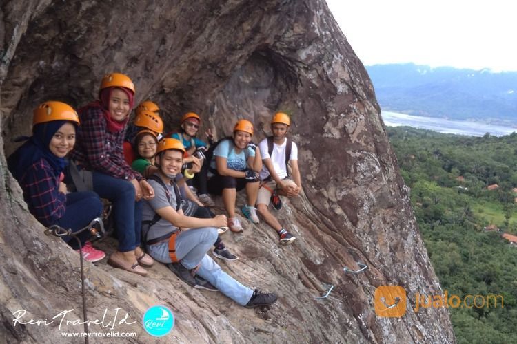 Gunung Parang Via Ferrata 1D Sky Cave 750 Mdpl di Kota Jakarta Selatan ...