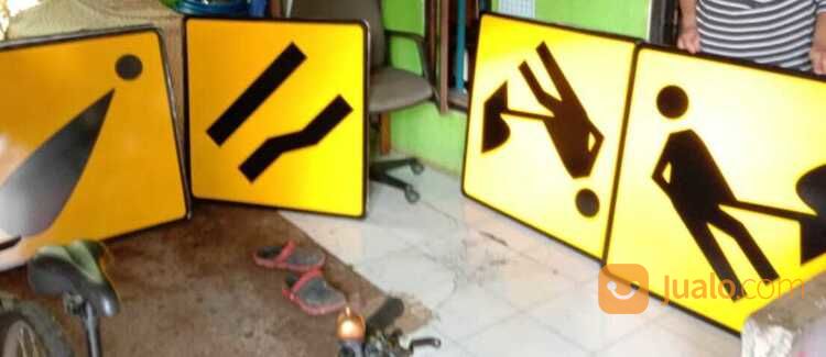 Rambu-Rambu Lalulintas di Kota Tangerang Selatan, Banten | Jualo.com