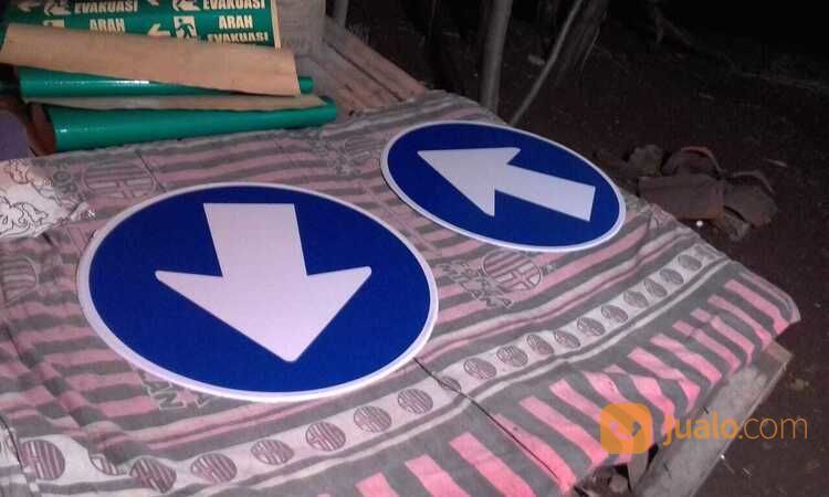 Rambu-Rambu Lalulintas di Kota Tangerang Selatan, Banten | Jualo.com