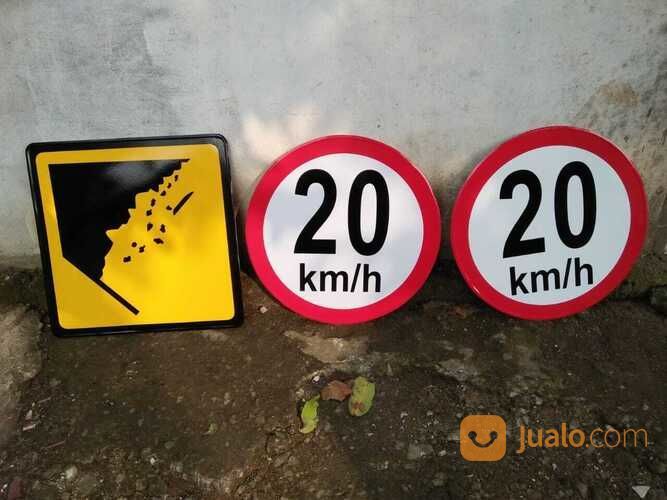 Rambu-Rambu Lalulintas di Kota Tangerang Selatan, Banten | Jualo.com