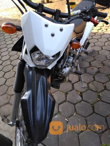 Klx 150 Warna Hitam Putih di Kab. Bandung Barat, Jawa Barat | Jualo.com