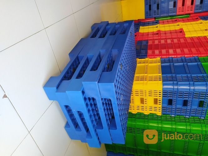 Palet Plastik Untuk Alas Mobil Box Freezer 100 X 50 X 8 Cm di Kota ...