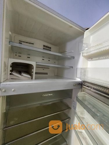 Kulkas Sharp Dua Pintu Besar W-Reverse No Frost di Kota Jakarta Barat ...