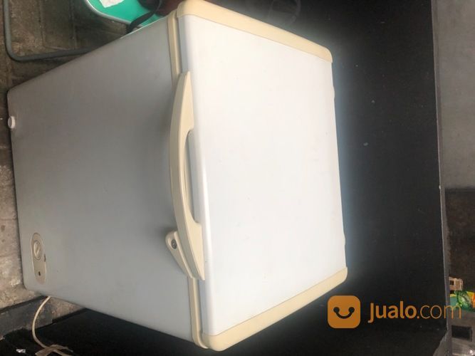 Freezer Box Bekas 100 Liter Merek Sansio Masih Hidup di Kota Tangerang ...
